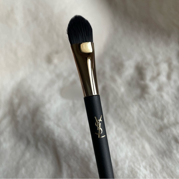 Yves Saint Laurent | Makeup | Ysl Concealer Brush N6 | Poshmark